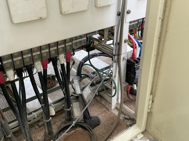 漏電火災警報器（LGR）取付用板 加工！ | 株式会社浦口電機